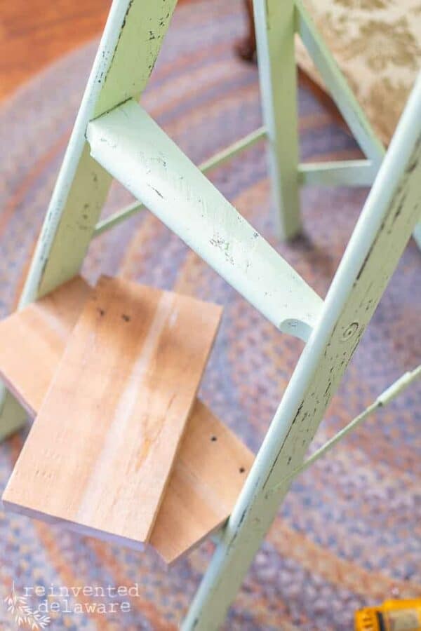 Upcycled Step Ladder: Easy DIY Decor for your Home - Reinvented Delaware