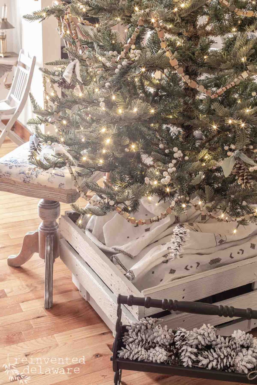 Simple Rustic Christmas Tree Decorating Ideas - Reinvented Delaware