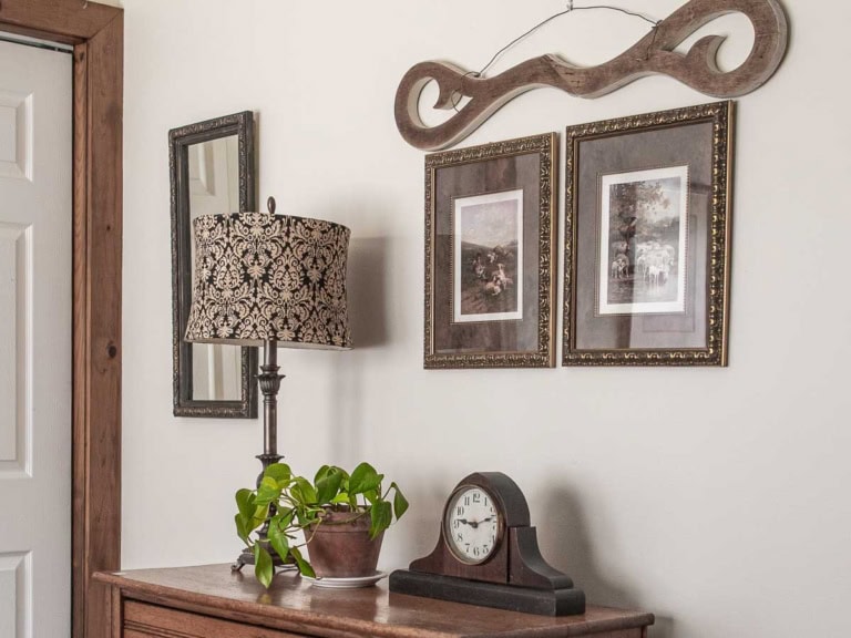 Repurpose Picture Frames: Create an Antique Vintage Look - Reinvented ...