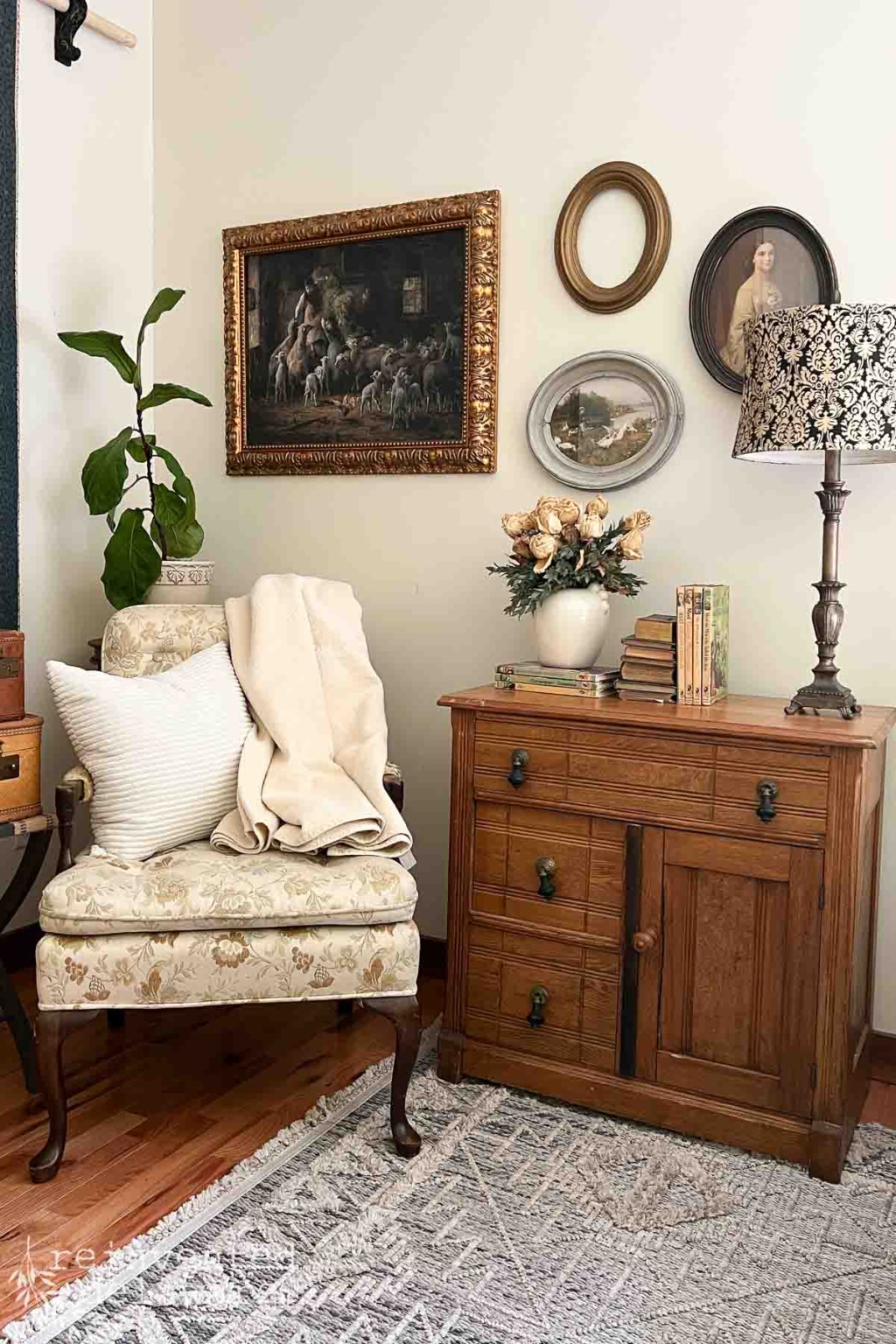 Repurpose Picture Frames: Create an Antique Vintage Look | Reinvented ...